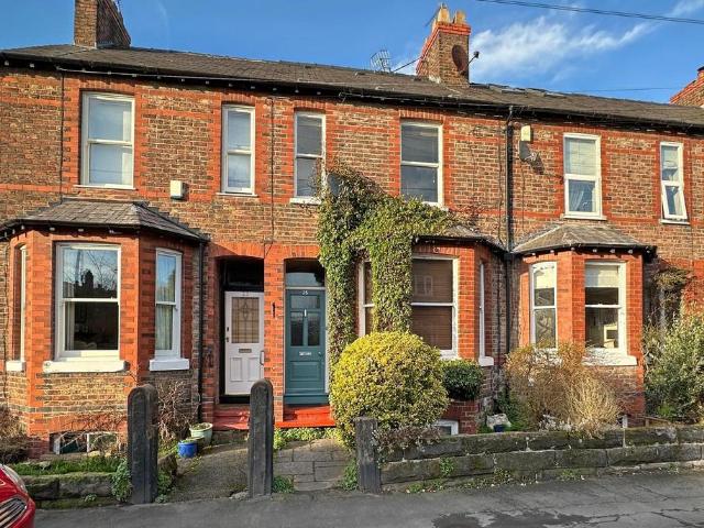 4 bedroom terraced house for sale