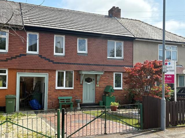 4 bedroom terraced house for sale