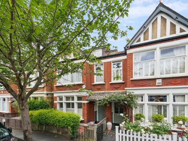 4 bedroom terraced house for sale