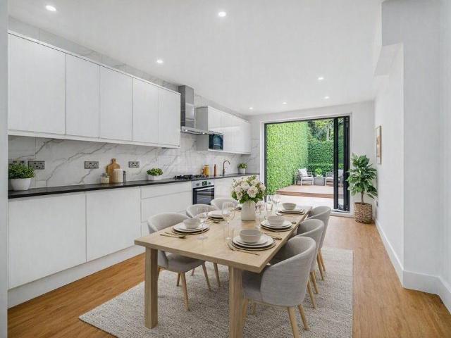 4 bedroom terraced house for sale