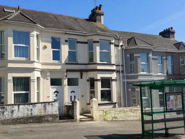 4 bedroom terraced house for sale
