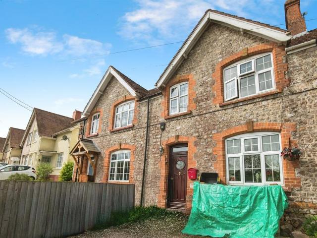 4 bedroom terraced house for sale