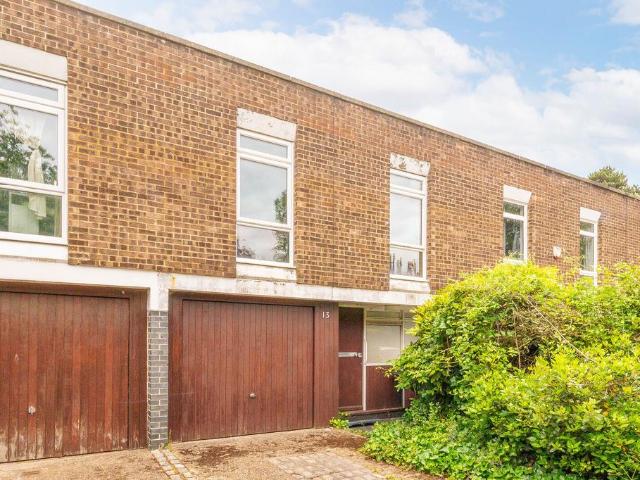 4 bedroom terraced house for sale