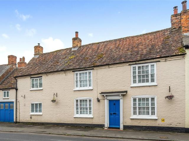 4 bedroom terraced house for sale