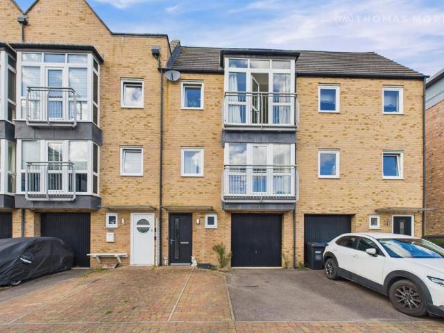 4 bedroom terraced house for sale