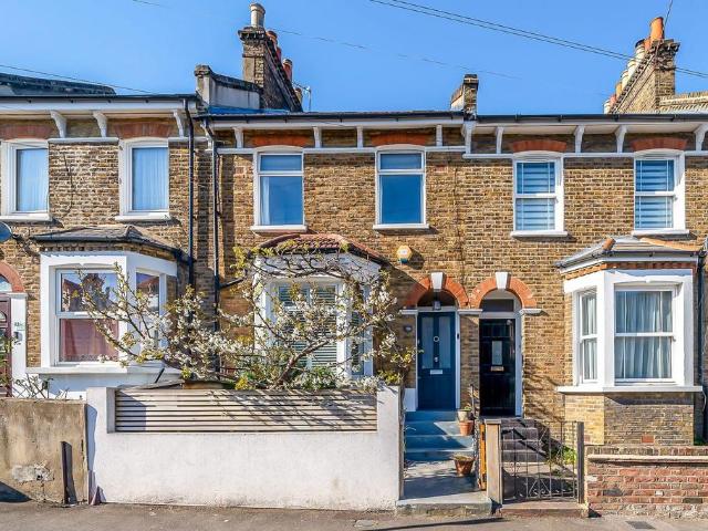 4 bedroom terraced house for sale