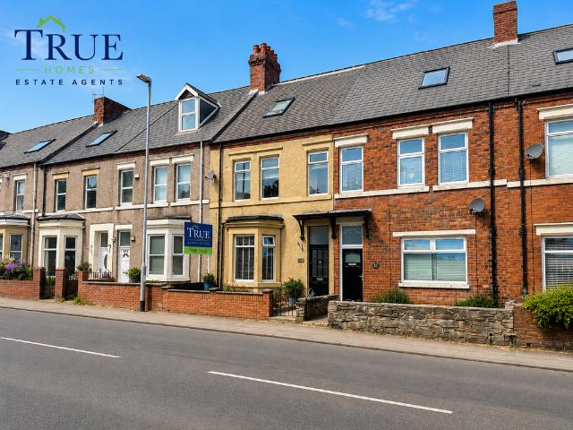 4 bedroom terraced house for sale