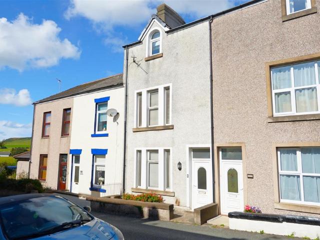 4 bedroom terraced house for sale