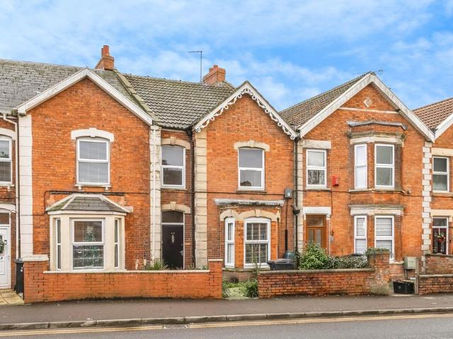 4 bedroom terraced house for sale