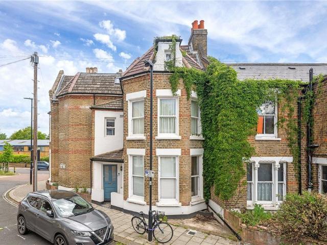 4 bedroom terraced house for sale