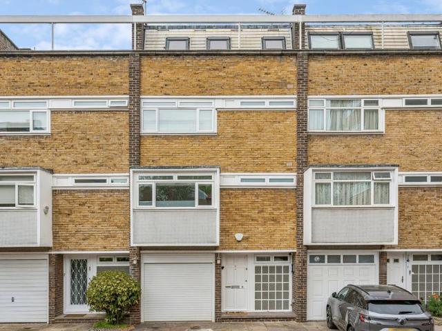 4 bedroom terraced house for sale
