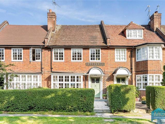 4 bedroom terraced house for sale