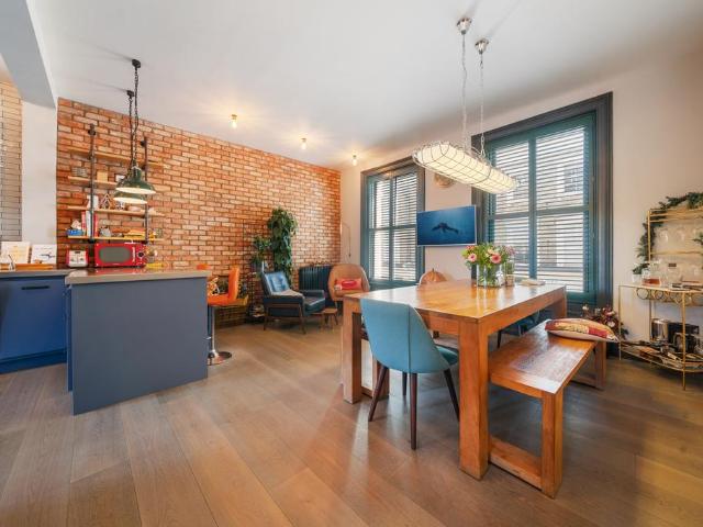 4 bedroom terraced house for sale