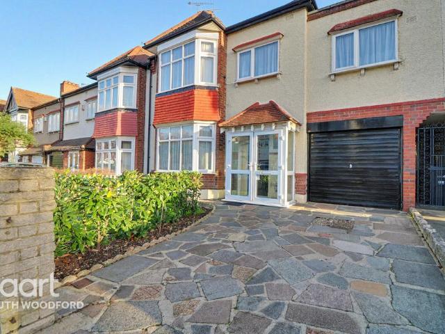4 bedroom terraced house for sale