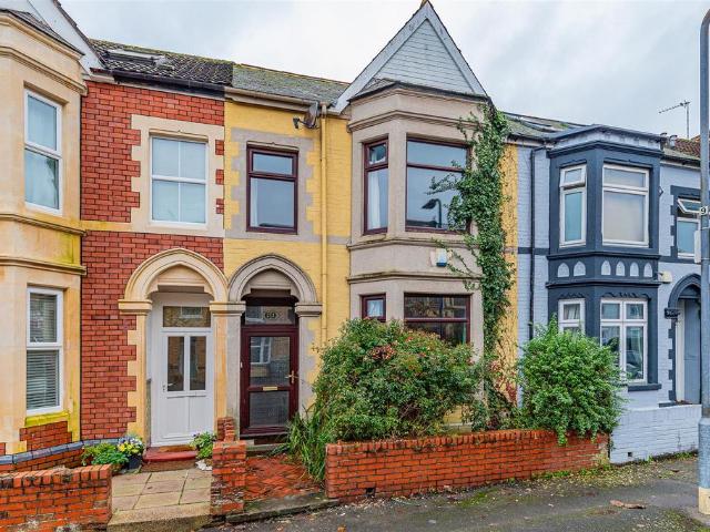 4 bedroom terraced house for sale