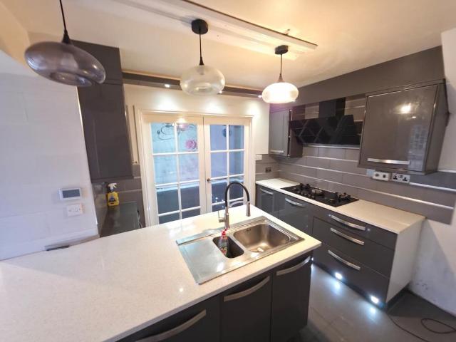 4 bedroom terraced house for sale