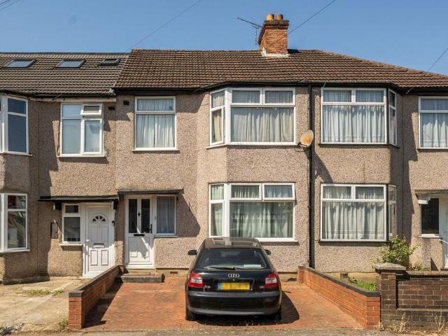 4 bedroom terraced house for sale