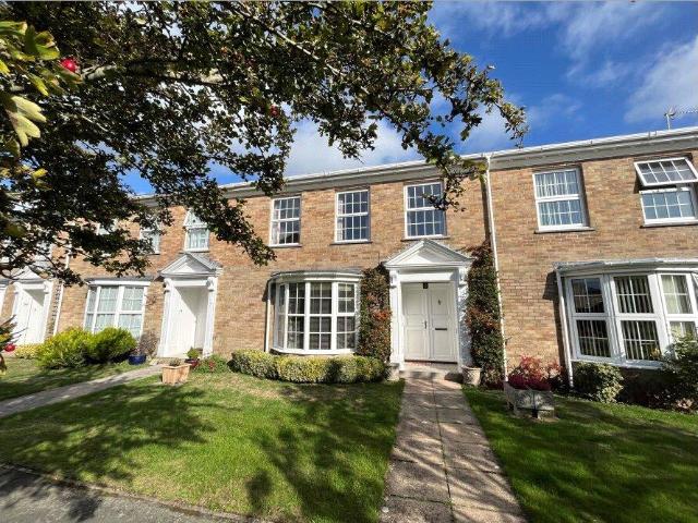 4 bedroom terraced house for sale