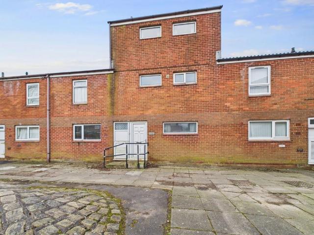 4 bedroom terraced house for sale