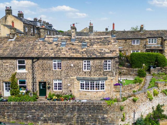 4 bedroom terraced house for sale