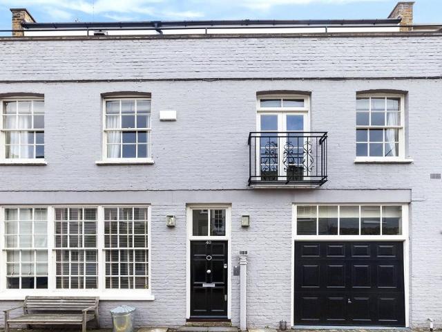 4 bedroom terraced house for sale