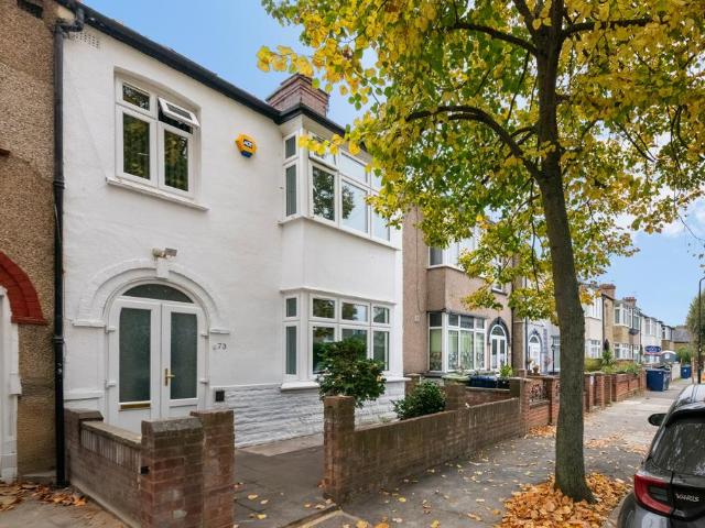 4 bedroom terraced house for sale