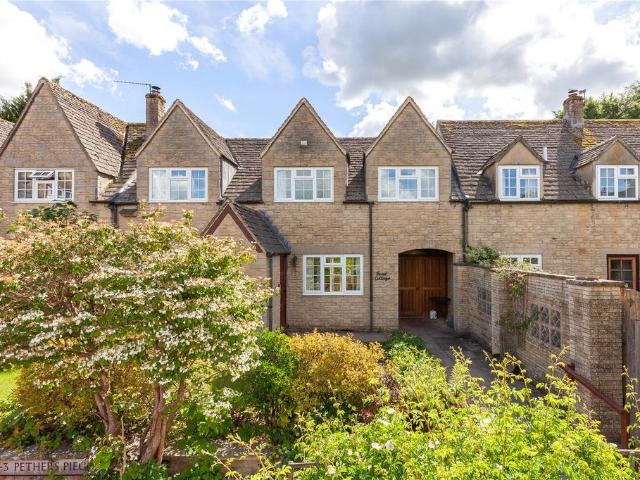 4 bedroom terraced house for sale
