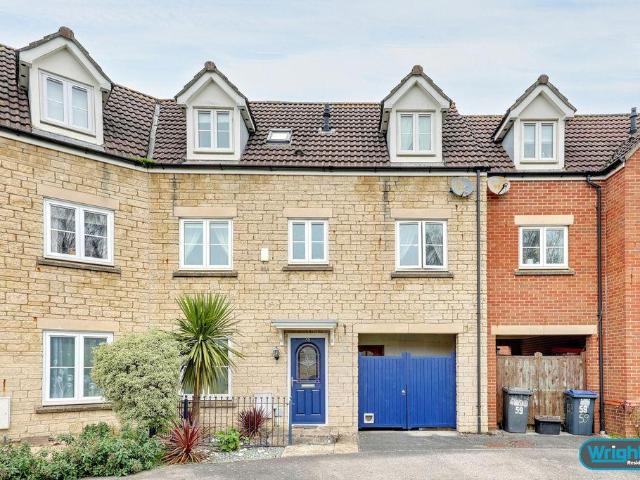 4 bedroom terraced house for sale