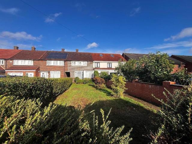 4 bedroom terraced house for sale