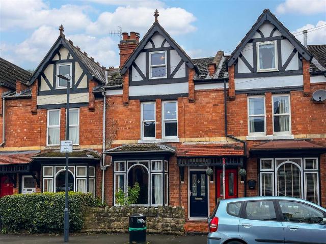 4 bedroom terraced house for sale