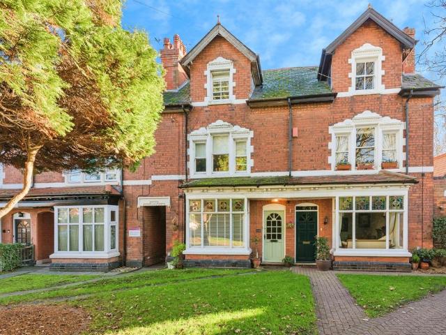 4 bedroom terraced house for sale