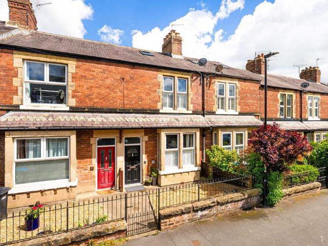 4 bedroom terraced house for sale