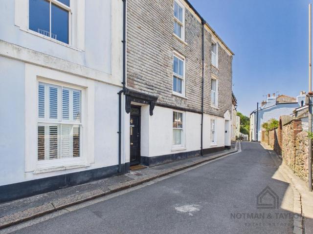 4 bedroom terraced house for sale