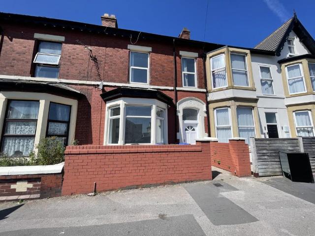 4 bedroom terraced house for sale