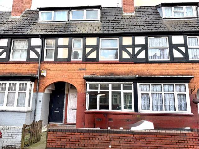 4 bedroom terraced house for sale