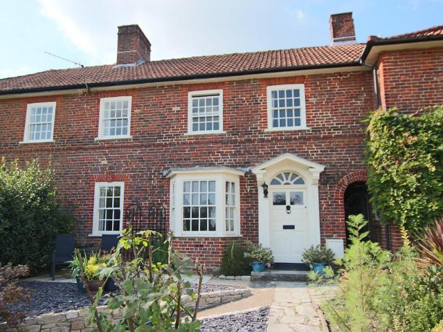 4 bedroom terraced house for sale