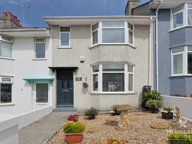 4 bedroom terraced house for sale
