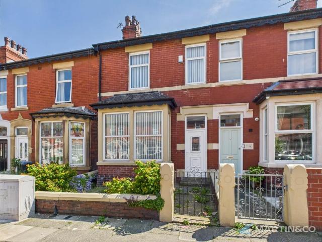 4 bedroom terraced house for sale
