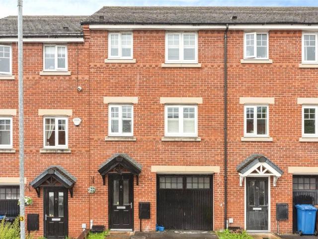 4 bedroom terraced house for sale