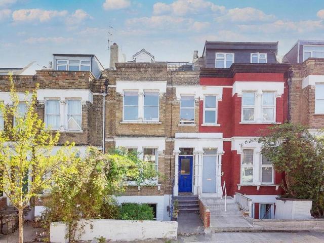 4 bedroom terraced house for sale