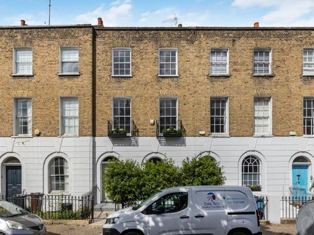 4 bedroom terraced house for sale