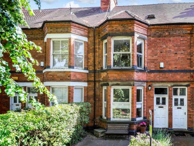 4 bedroom terraced house for sale