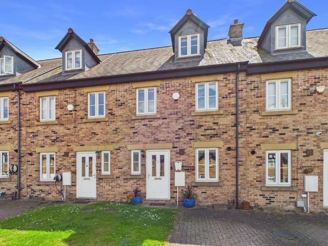 4 bedroom terraced house for sale