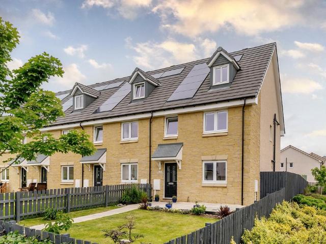 4 bedroom terraced house for sale