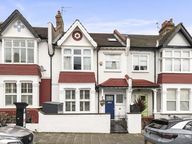 5 bedroom terraced house for sale