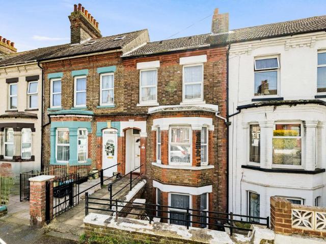 4 bedroom terraced house for sale
