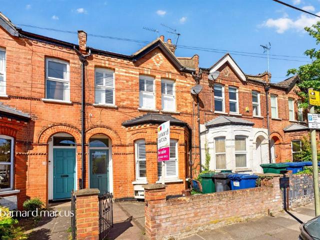 4 bedroom terraced house for sale