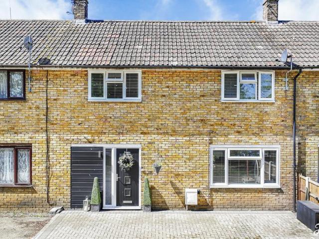 4 bedroom terraced house for sale
