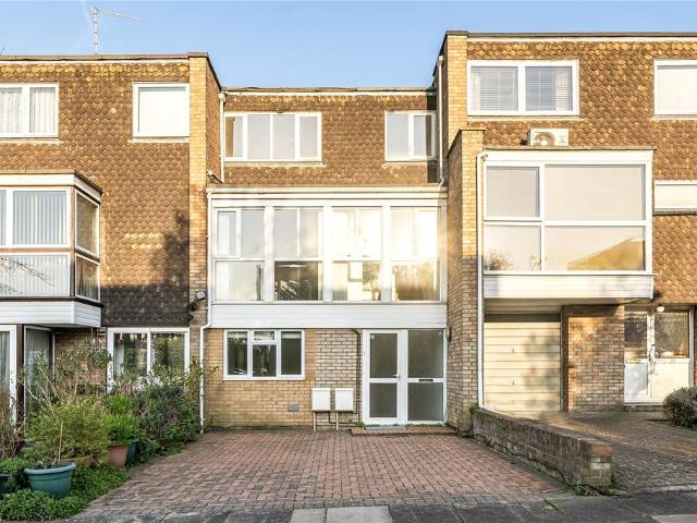 4 bedroom terraced house for sale