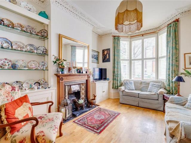 4 bedroom terraced house for sale